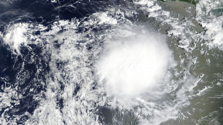 Festive season to bring Christmas Day heatwave to Perth and Cocos ...